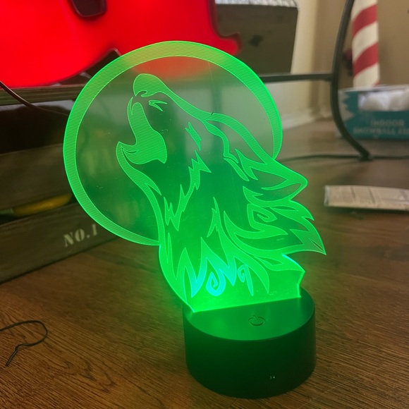 Accents | 3d Acrylic Howling Wolf Lamp | Poshmark